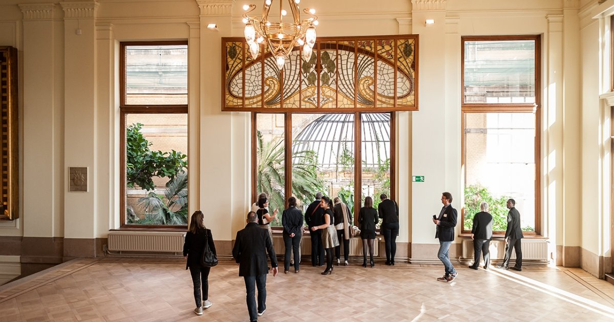 Butterfly Hall - A Room With A ZOO - Rooms & Facilities - A Room With A ZOO